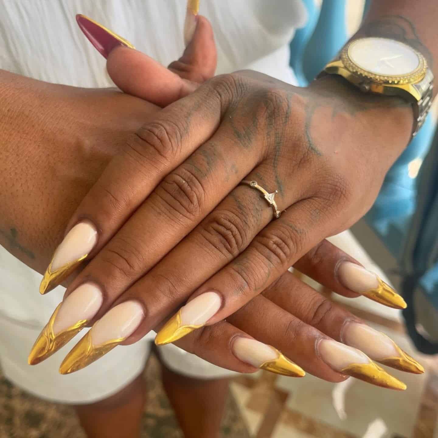 22 Medium Length Nail Ideas That Are Beyond Pretty – Cozy & Home