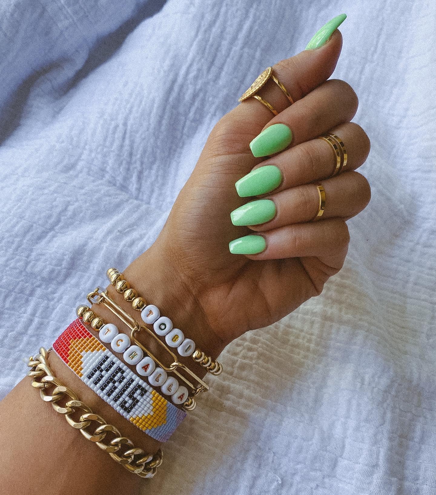 22 Medium Length Nail Ideas That Are Beyond Pretty – Cozy & Home
