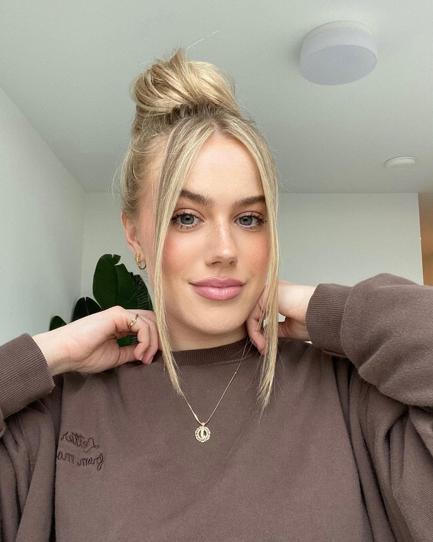 22 Timeless Bun Hairstyles You’ll Adore – Cozy & Home