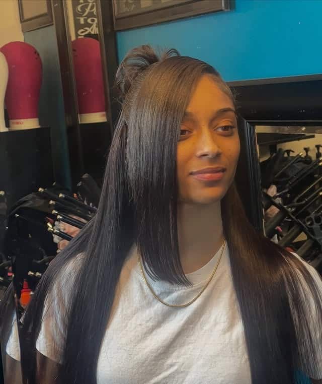 22 Quick Weave Hairstyles for Black Women – Cozy & Home