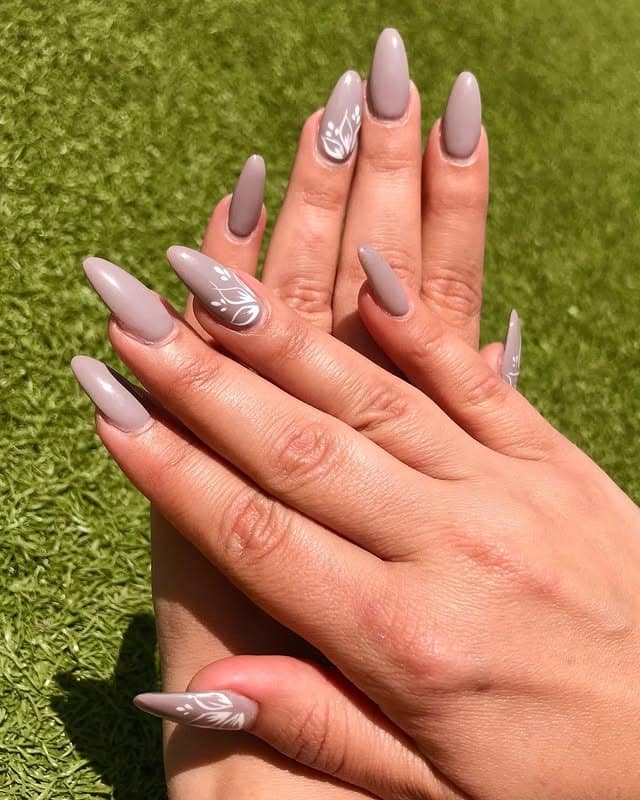 23 Go-To Simple Grey Nail Ideas – Cozy & Home