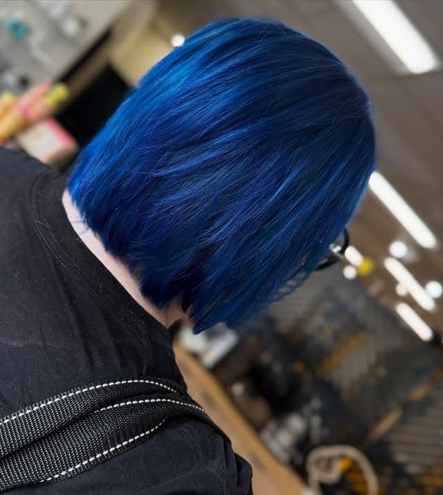 22 Clean and Modern Blue Hair Color Ideas – Cozy & Home